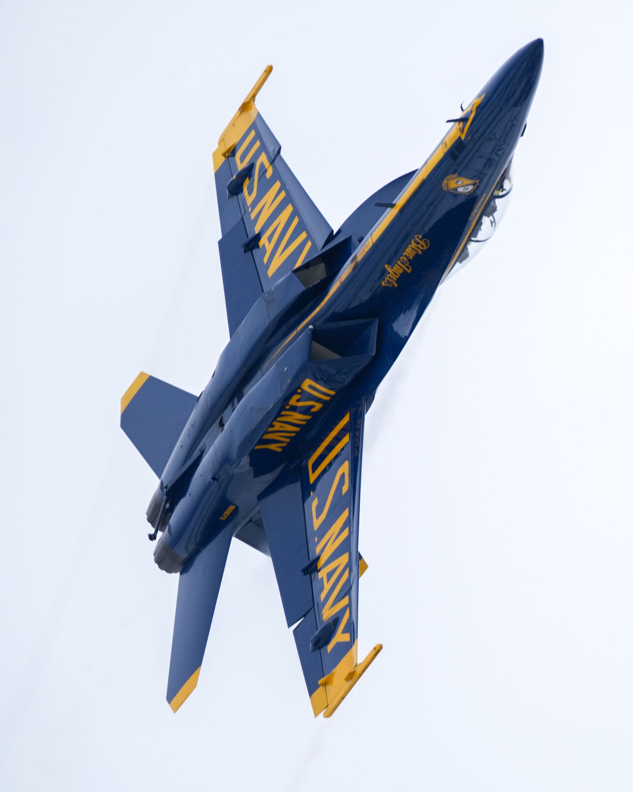 US Navy Blue Angels conduct winter visit in advance of June '26 air ...