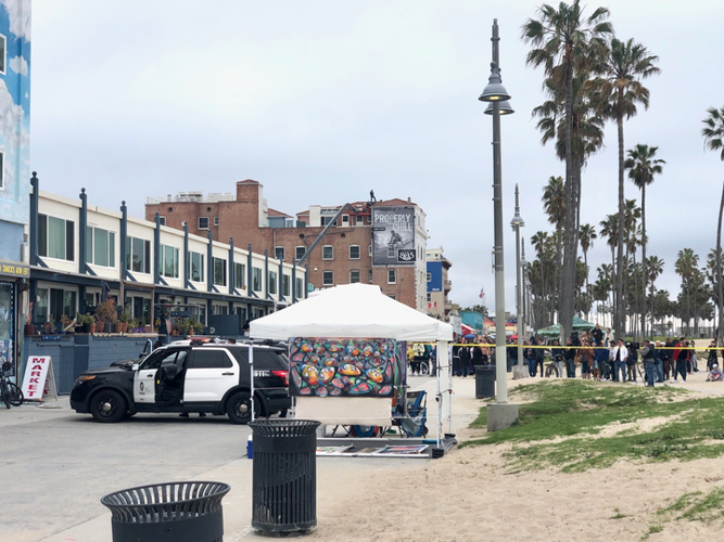 Venice Boardwalk Closed at Brooks for Barricaded Suspect | News ...
