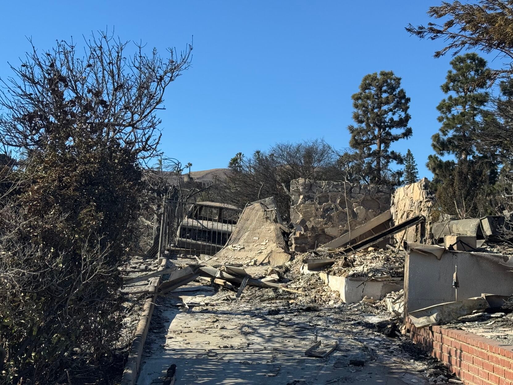 Palisades Residents Urged to Complete Right of Entry Form for Debris ...