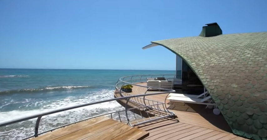 Iconic Oceanfront 'Wave House' Finds New Owners in Kloss and Kushner ...