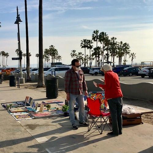 Four Tarot Readers Flip The Cards For Doug Rapp on the Venice Boardwalk ...