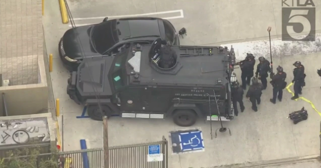 Knife-Wielding Suspect Barricades Outside Koreatown Bank for 3 Hours ...