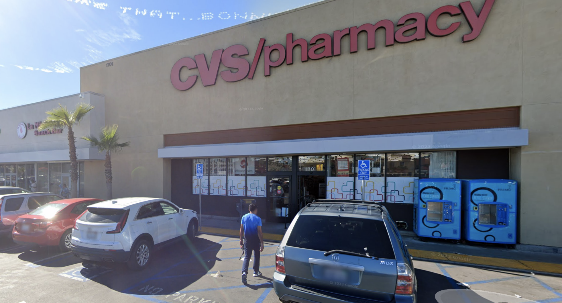 CVS Workers on Picket Lines at Seven Stores in LA, Orange County | News ...