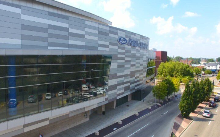 Blood drive happening at Ford Center ahead of Evansville Thunderbolts ...
