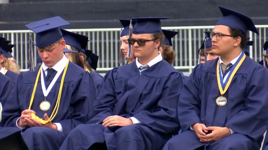 EVSC holds last of 2022 graduation ceremonies | News | wevv.com