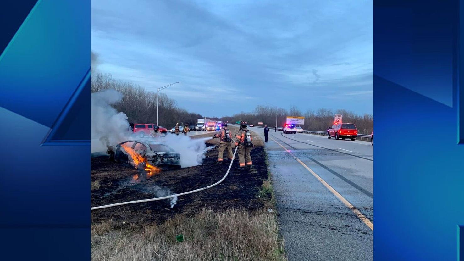 Woman facing OWI charges following 3-vehicle crash | News | wevv.com