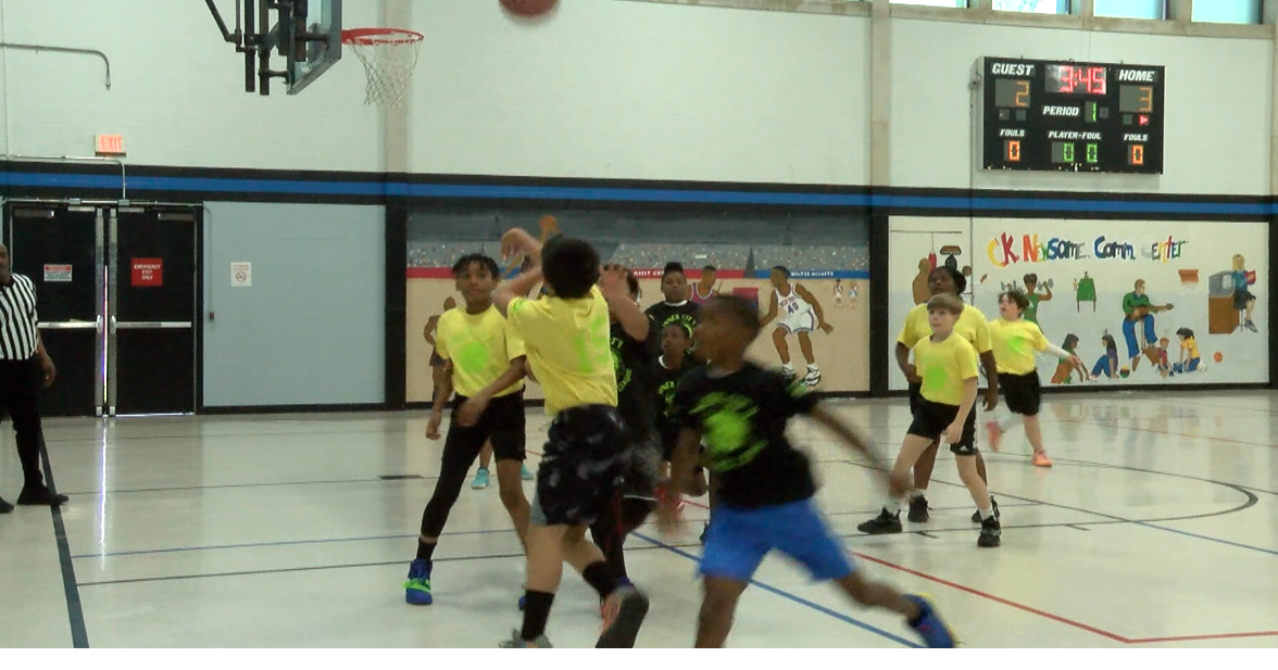 Inner-City Basketball event held at CK Newsome Center | News | wevv.com