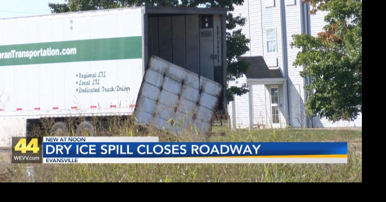 Crews cleaning up dry ice spill at Evansville intersection | Video ...