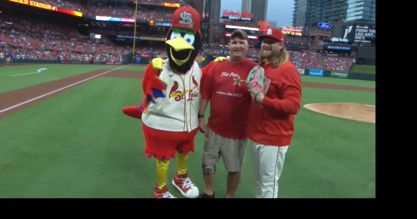 Posey County Deputy Bryan Hicks throws first pitch at Cardinals game ...