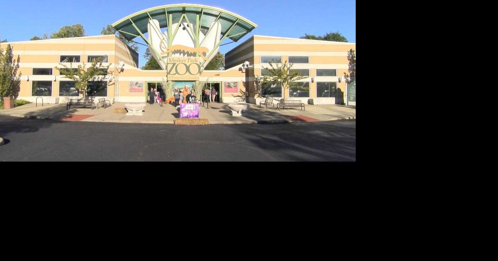 Mesker Park Zoo is back with a fun Halloween themed event | Indiana | wevv.com