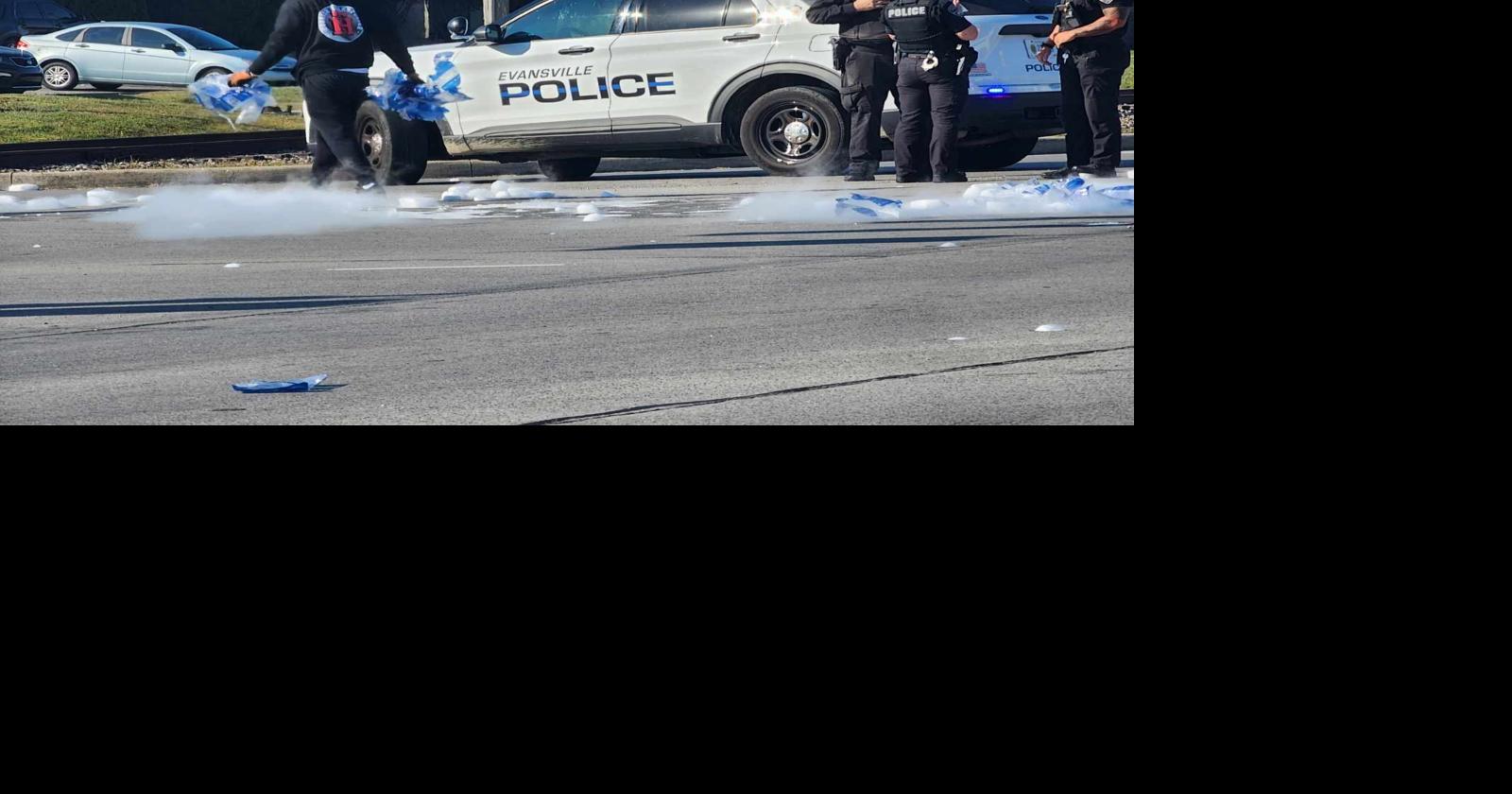 Crews cleaning up dry ice spill at Evansville intersection | Indiana ...