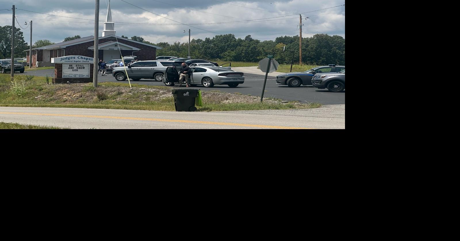 Kentucky courthouse shooting suspect shoots self during standoff ...