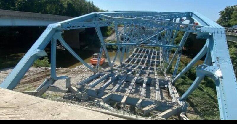 INDOT Removing Pigeon Creek Bridge From Highway 41 in Evansville ...
