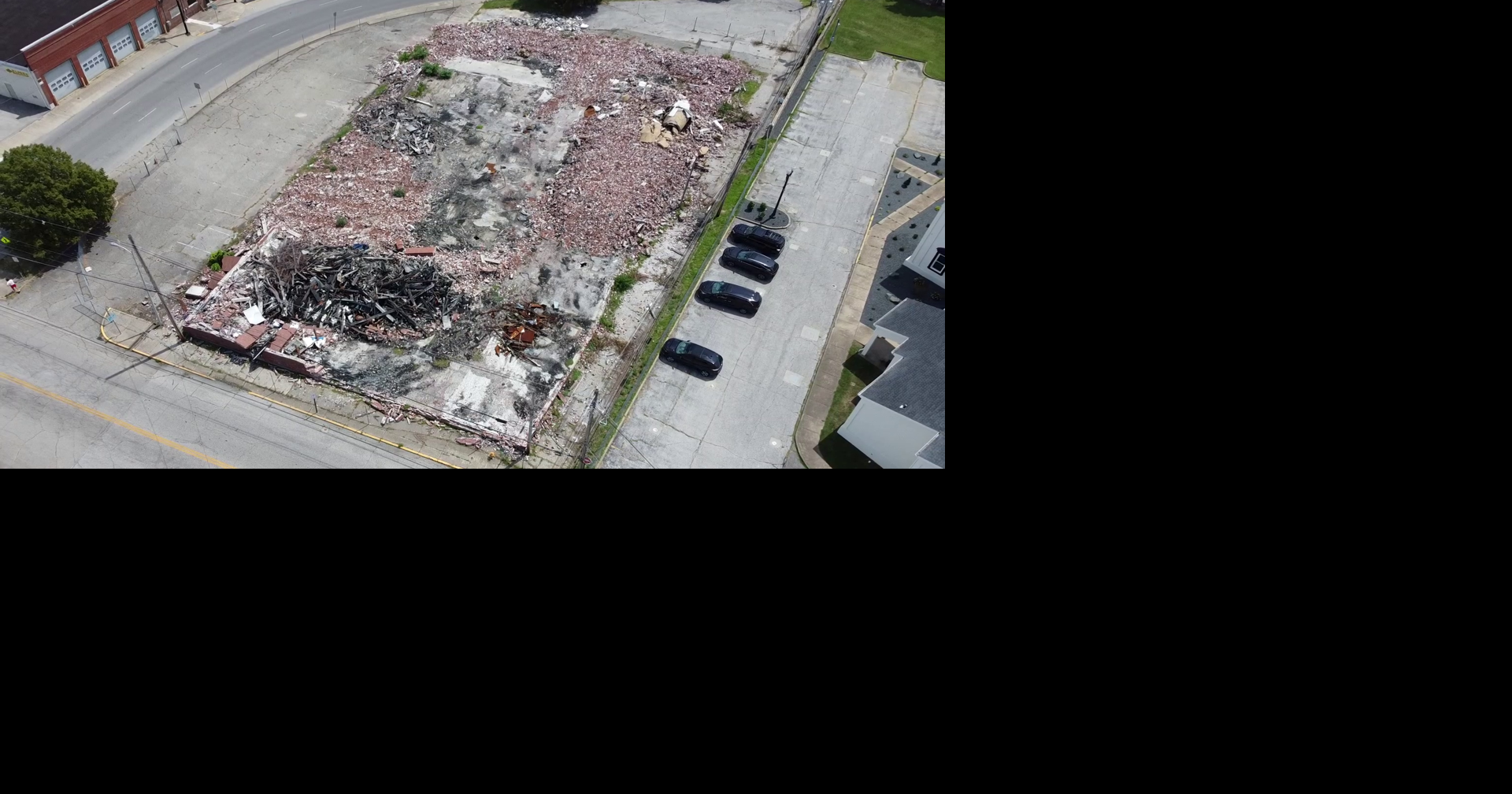 Cleanup begins at site of old Pearl Cleaners building | Indiana | wevv.com