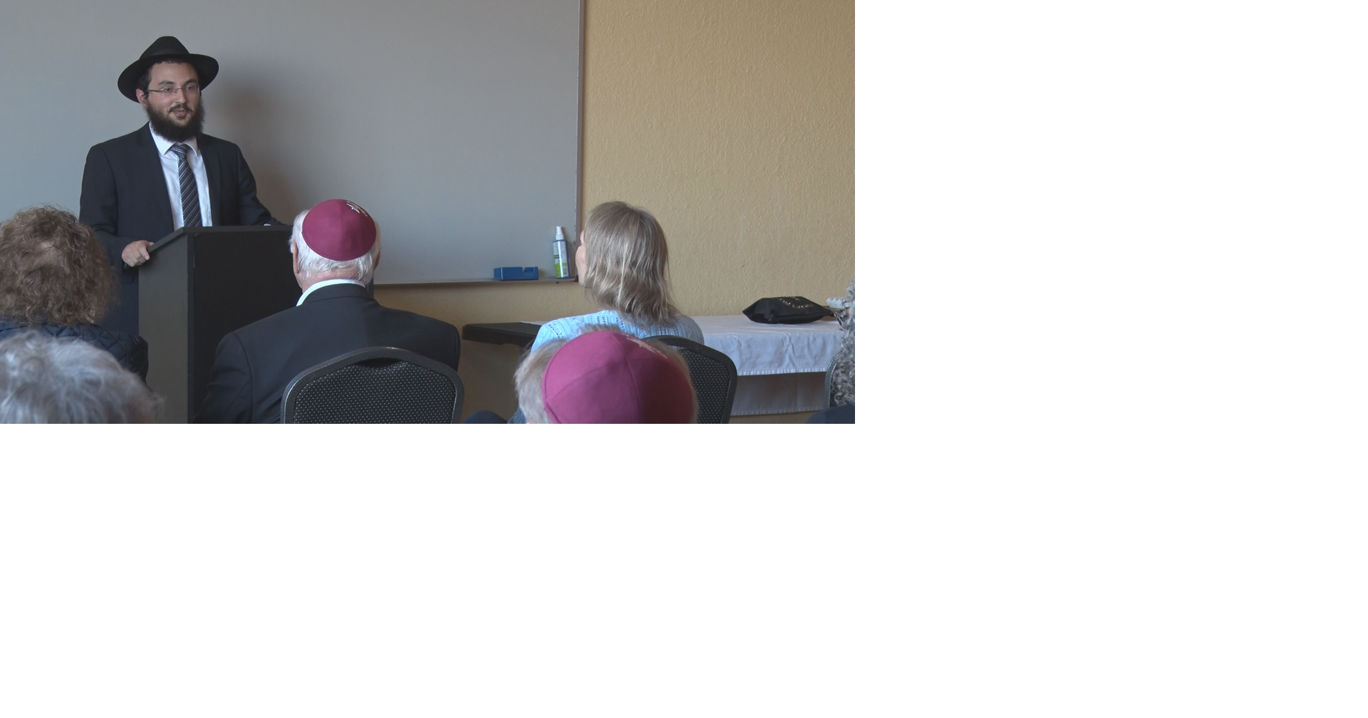 Jewish community gathers for prayer for Israell in Fort Wayne | News ...