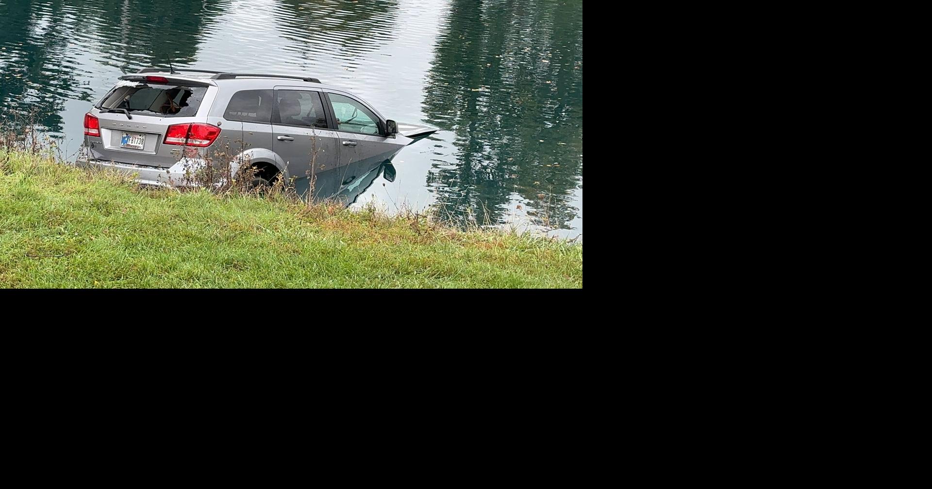 Crews work to pull car from pond at Lakeside Park | Local | wfft.com
