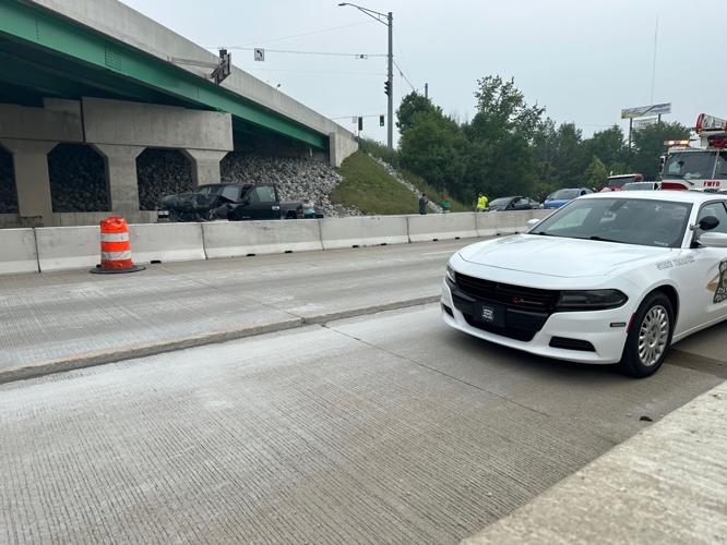 I-69 back open after 5-car crash cleaned up | News | wfft.com