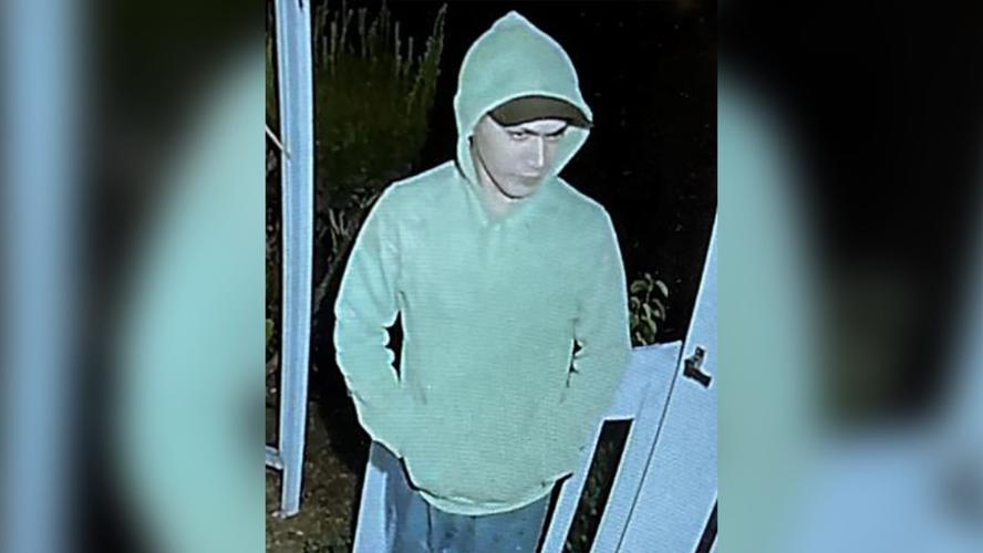 Escaped Pennsylvania prisoner now armed with a stolen rifle and ...