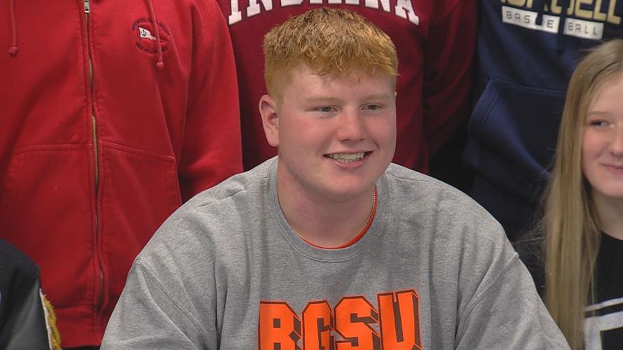 Brody Bolyn Signing Gallery | | wfft.com