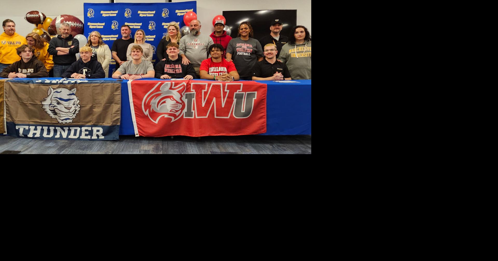 6 Homestead football players sign for college | High School | wfft.com
