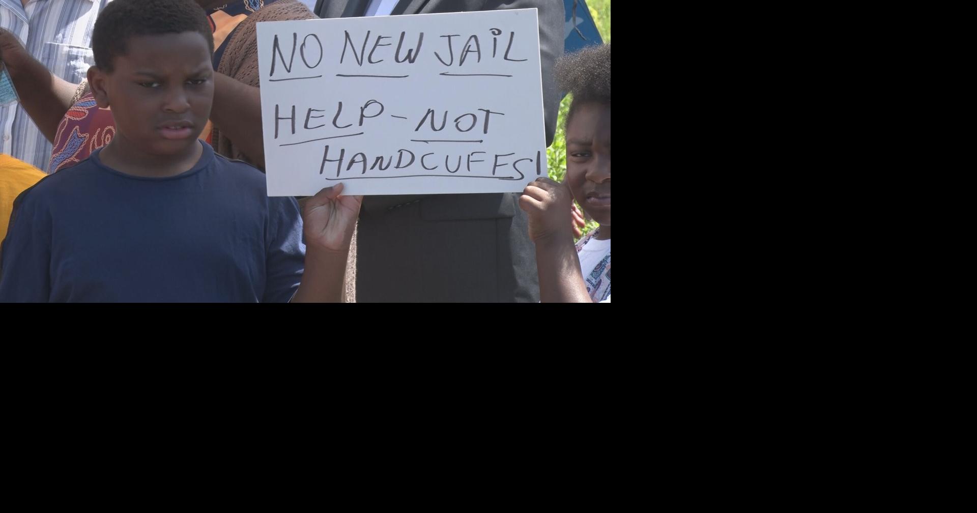 Southeast Fort Wayne community fights county decision to build jail ...