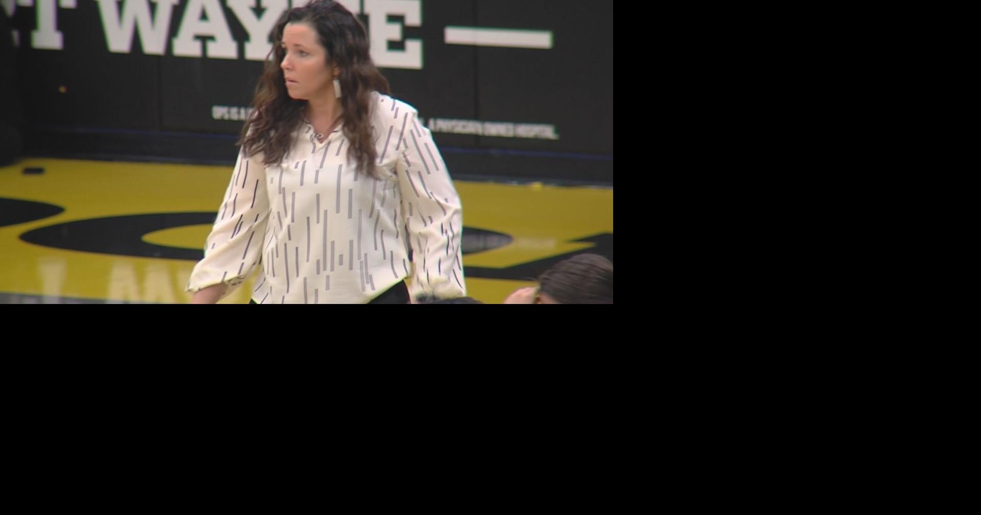 Marchesano's contract extended with Mastodons Women's Hoops | College ...