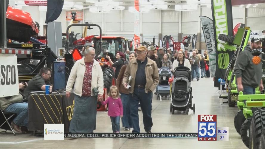 Women look for love at the Fort Wayne Farm Show | Community | wfft.com