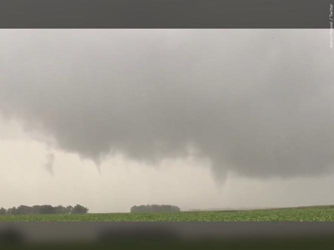 2 dead after Northwest Indiana tornado outbreak | News | wfft.com