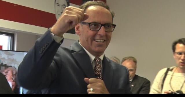 Tom Didier celebrates Republican Mayoral nominee | News | wfft.com