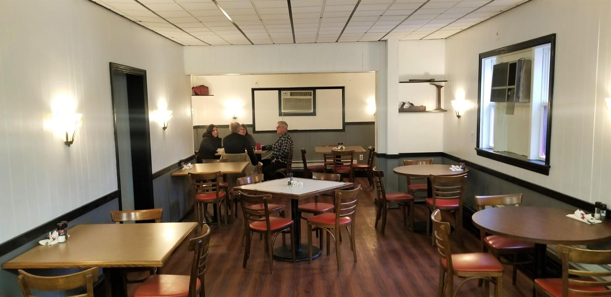 Retired Wilson firefighter, his 2 daughters heat up Slate Belt's dining ...