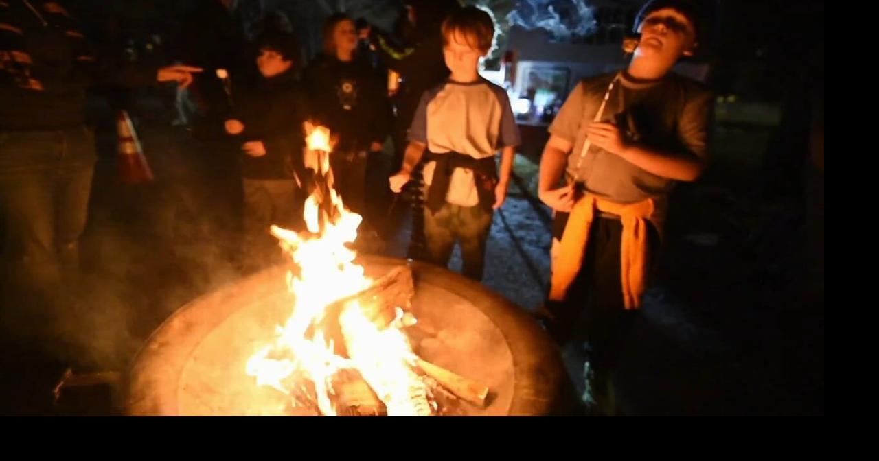 Clinton holds Yuletide Bonfire to raise money for fire department ...