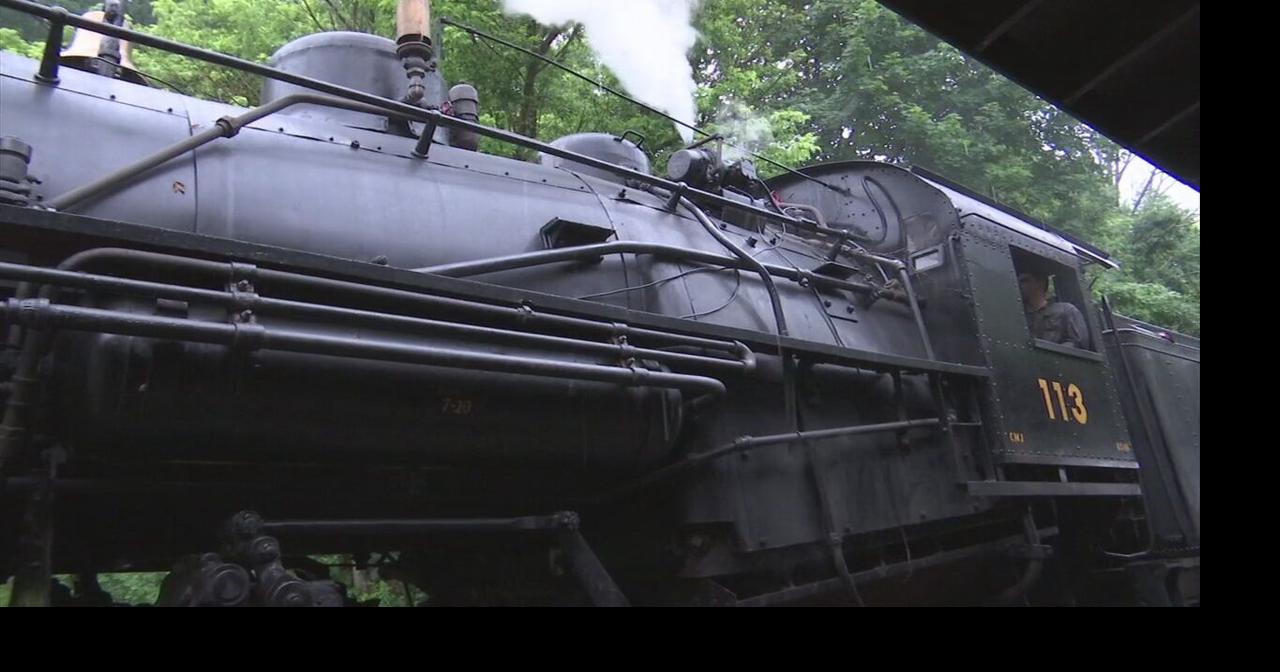 Antique steam engine chugs for a cause | Poconos and Coal Region | wfmz.com