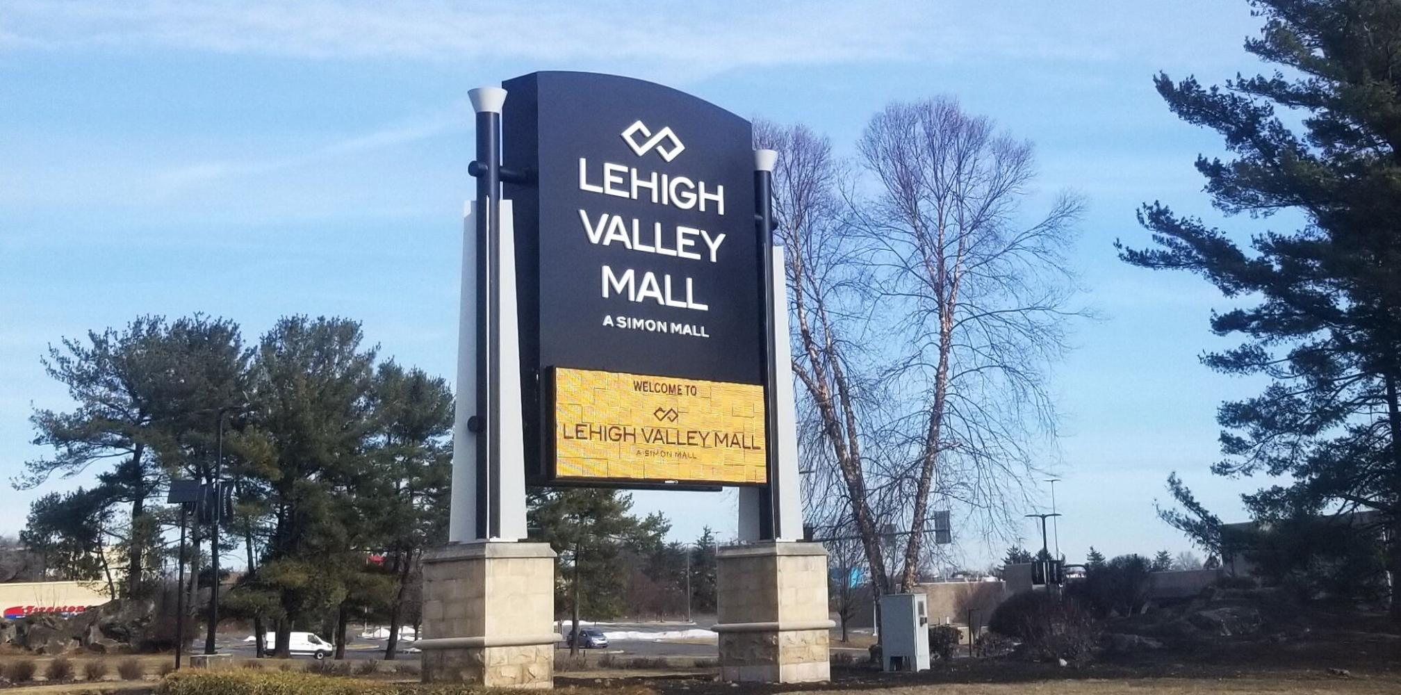 Dunkin’ location opening, fashion retailer debuting 1st regional store ...