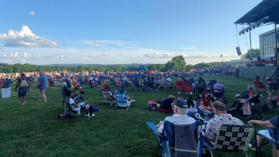 Reading Symphony Orchestra draws crowd with patriotic performance ...