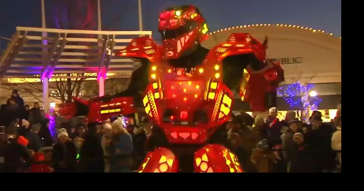 Dancing robots and fire dancers entertain at Promenade Saucon Valley ...