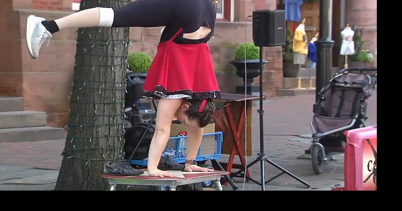 Street performers draw large crowds, entertain folks of all ages on Day ...