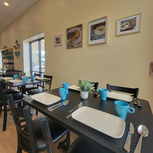 'Crafted plates of deliciousness': Edge, Surv owners open 3rd Lehigh ...