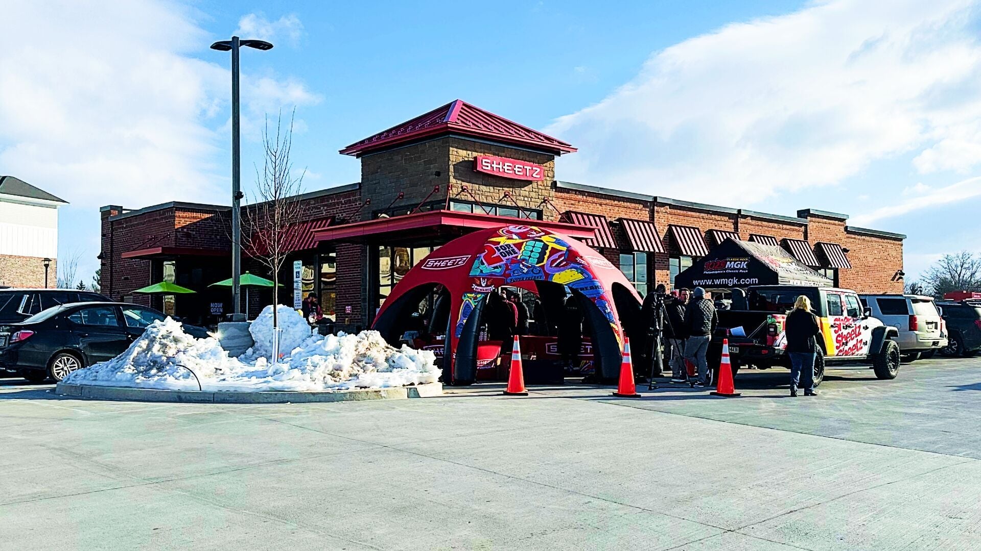 Sheetz opens first store in Philly suburbs — across street from Wawa ...