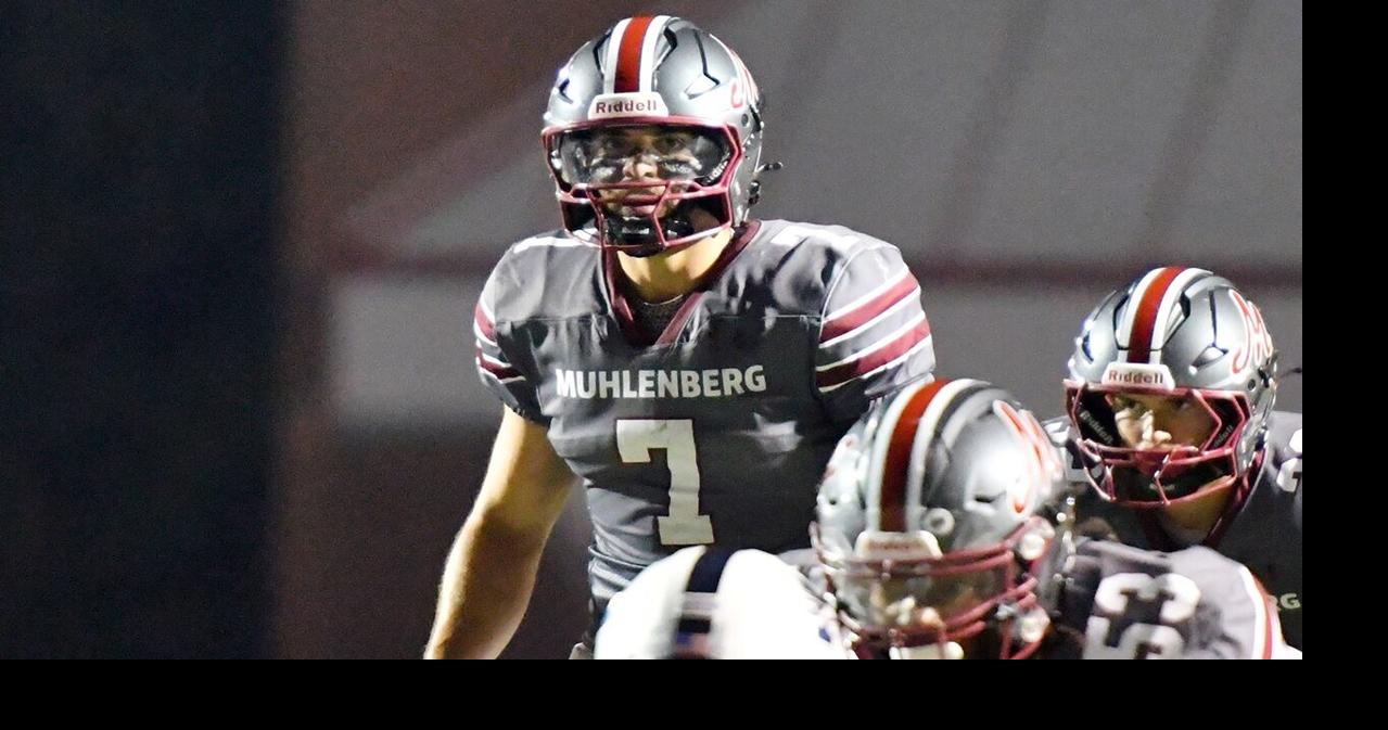 Local College football roundup: Mules score twice in final six minutes ...