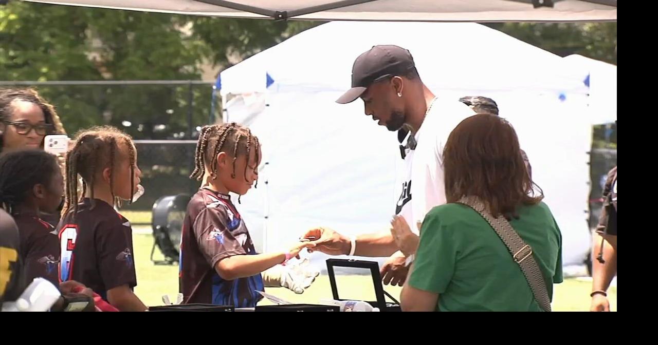 Saquon Barkley returns to Whitehall alma mater for youth flag football ...