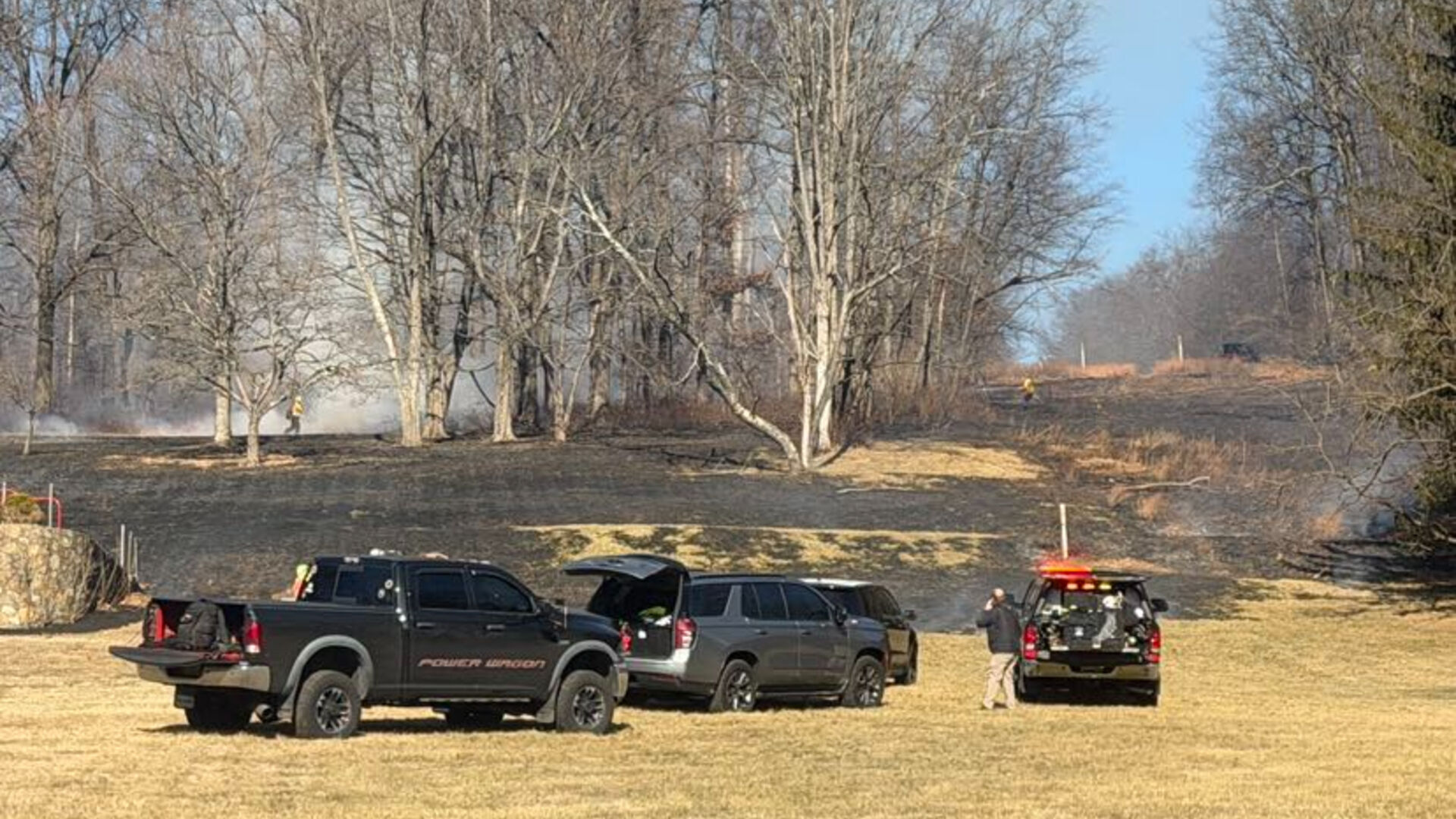 UPDATE: Crews fight large brush fire in Lower Saucon, police ask people ...