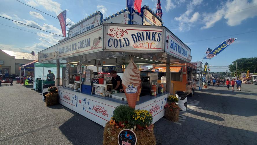 Guests brave heat on Day 1 of Allentown Fair. How some people kept cool ...