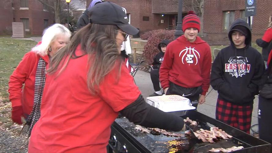 Easton, Phillipsburg football fans celebrate tradition, rivalry during annual Thanksgiving Day ...