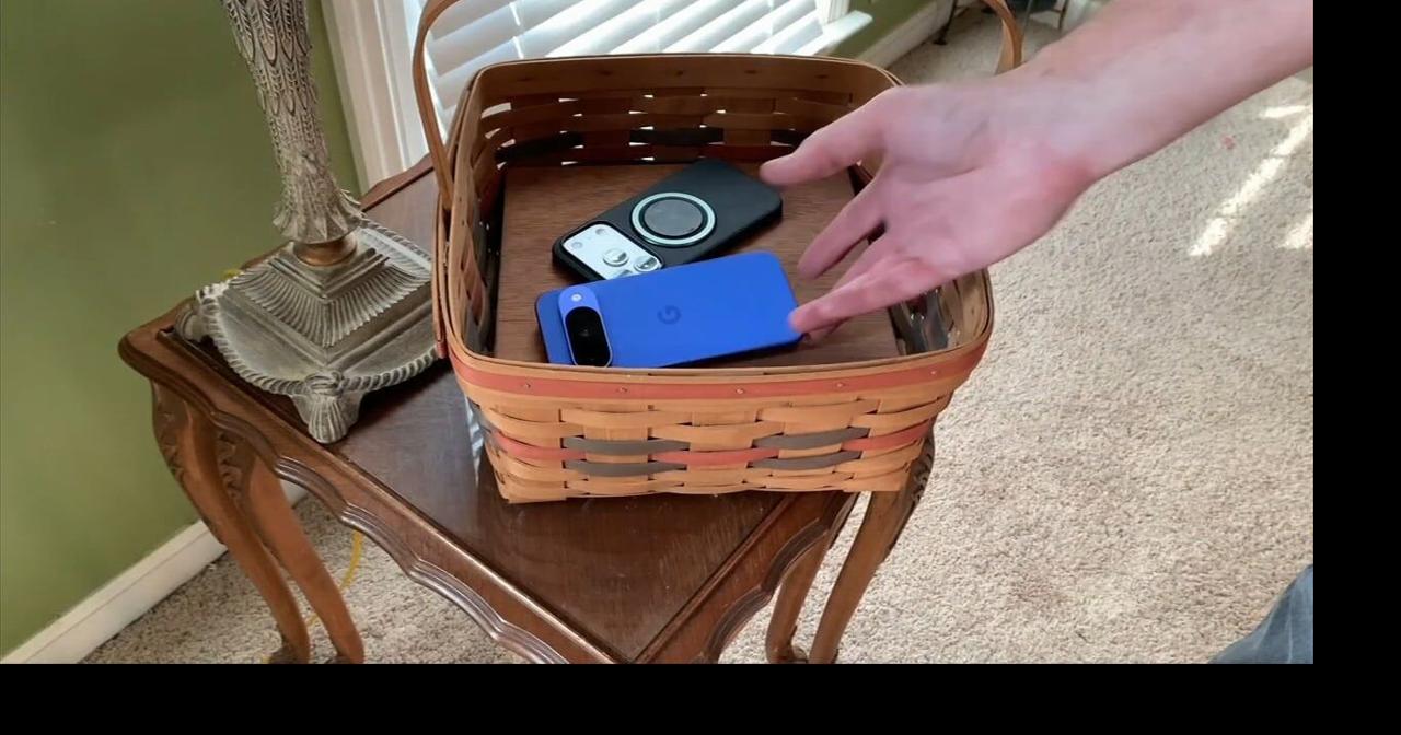 What the Tech? Tips for a phone-free Thanksgiving | What The Tech? | wfmz.com