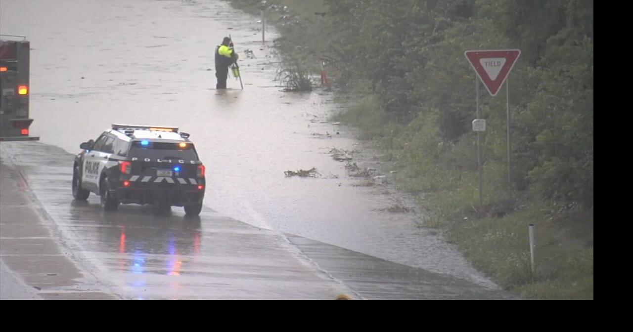 Vehicles get stuck in water after flash flooding on Route 12 in ...