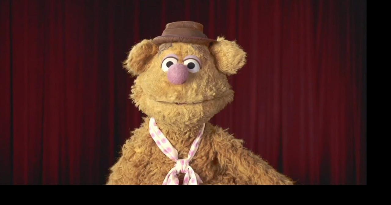 fozzie bear puppet