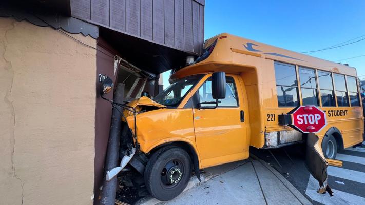 School bus with 5 children on board crashes into building | Lehigh ...
