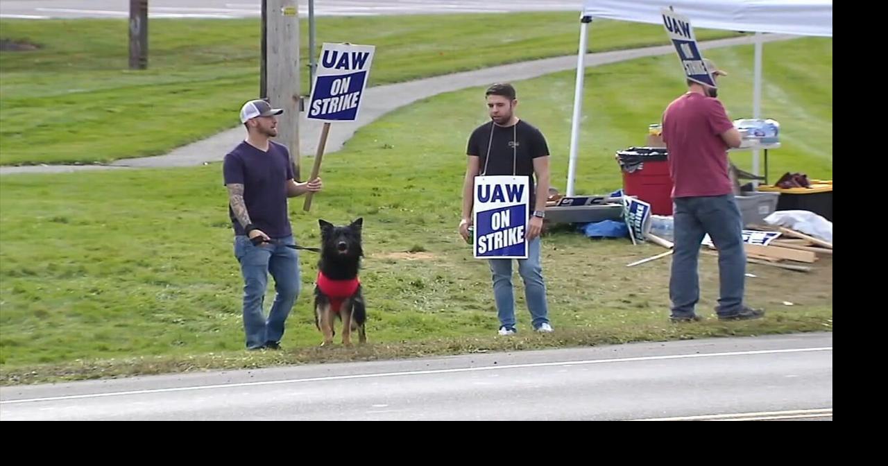 Mack Trucks workers continue strike, negotiations to continue Monday ...