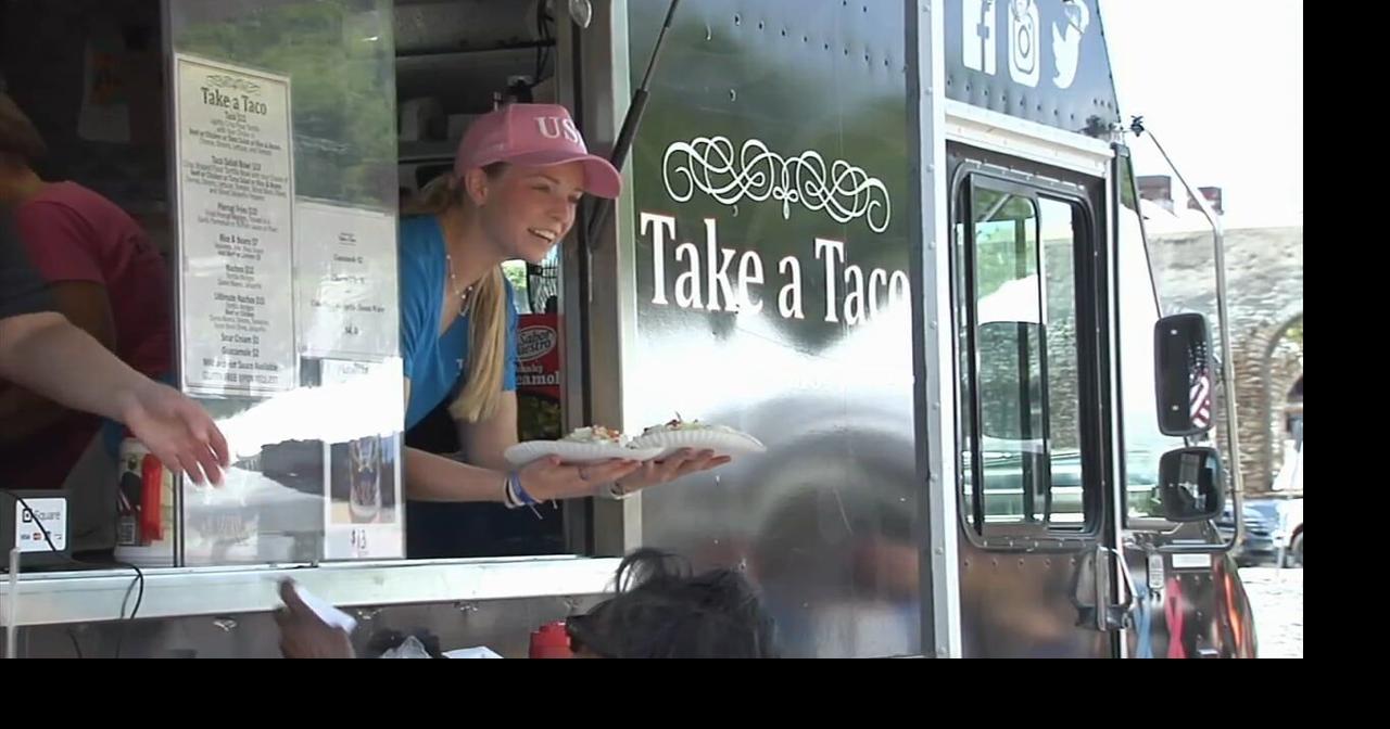 Tasty tortillas, churro milkshakes, and a dog pageant draw crowds to ...