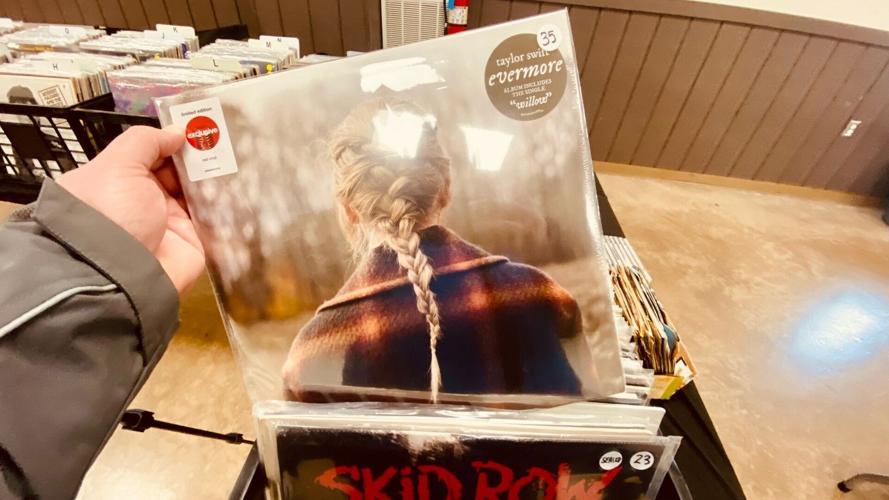 Vinyl enthusiasts to descend on Leesport Farmers Market this weekend ...